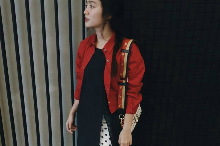 7 Ide Padu Padan Warna Merah - Laruna