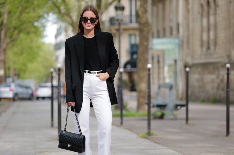 Monochrome Mastery: Cara Memakai Outfit Monokrom - Laruna